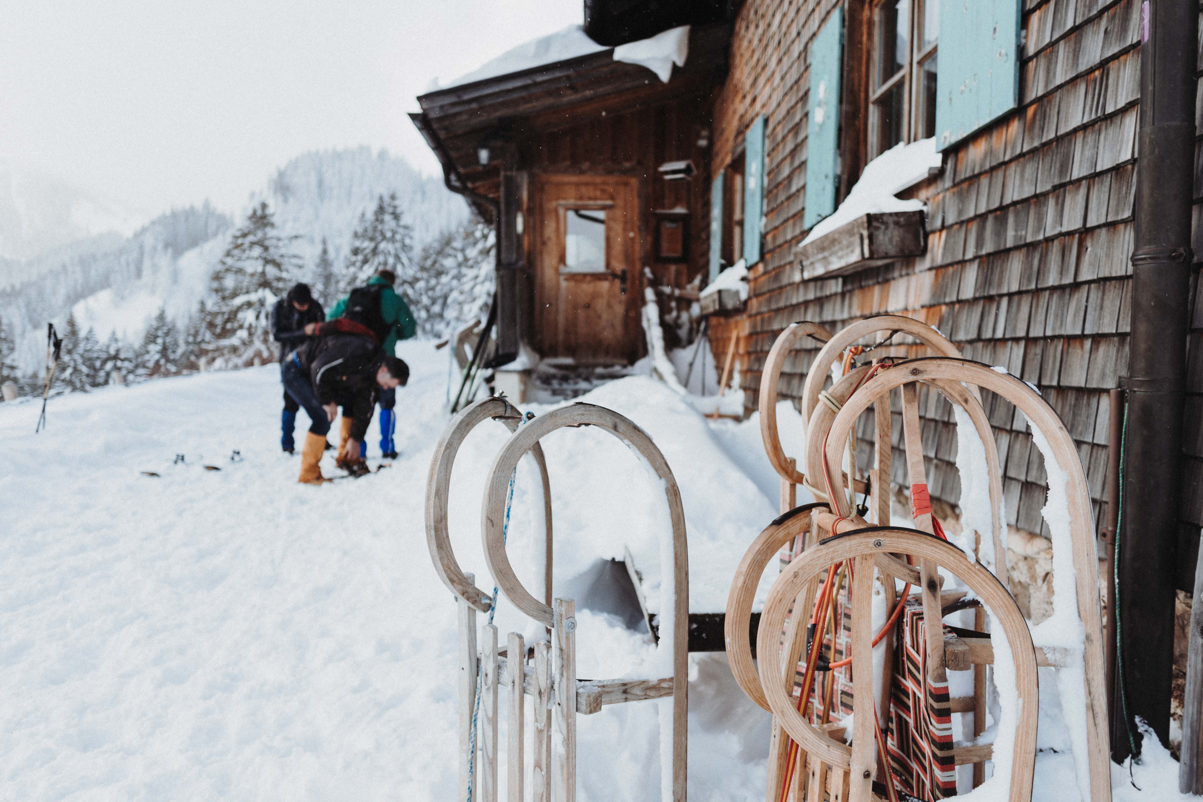 Rodeln am Edelsberg - Winterwanderung mit Hütteneinkehr und Schlitten ...